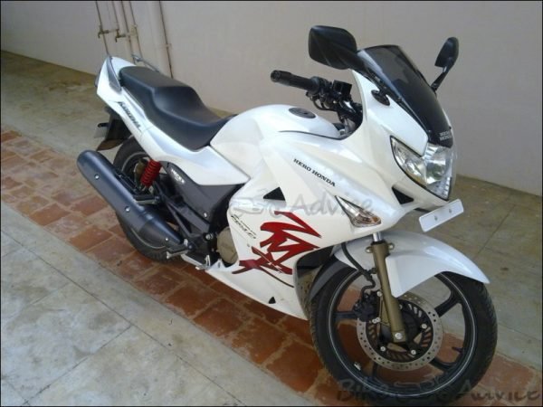 Hero Honda Karizma ZMR White Photos by Rahul