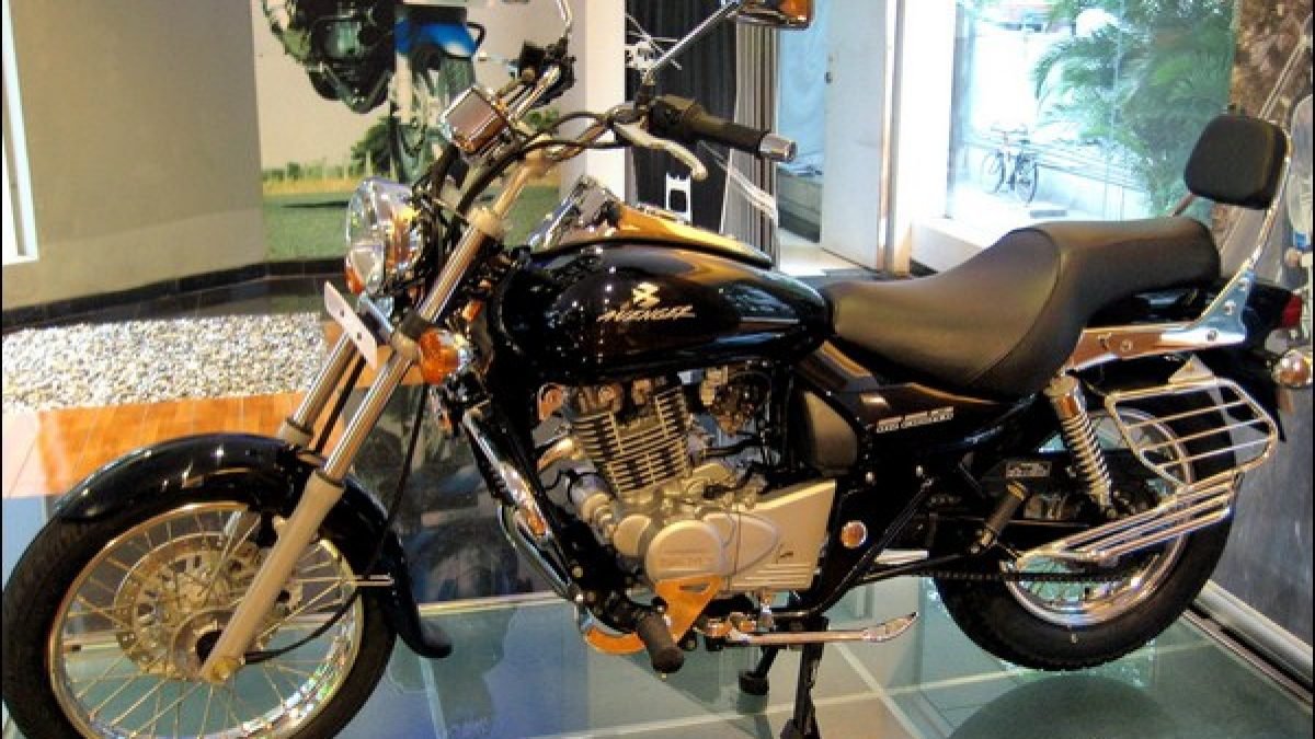 Bajaj Avenger 220cc Dtsi