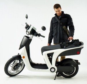 Mahindra Launches Electric Scooter GenZe; Opens New Facilities in US [Pics]