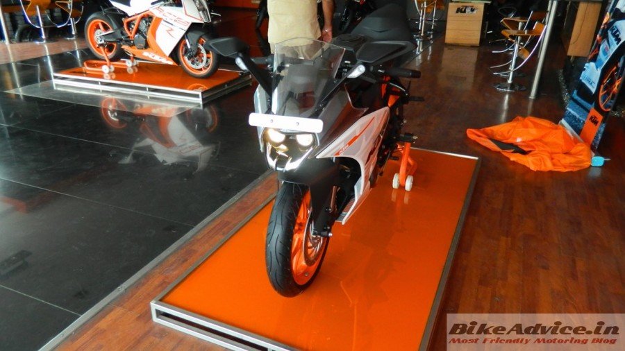 RC390 Design Review:Explained With HD Video Walk-Around [Pics]