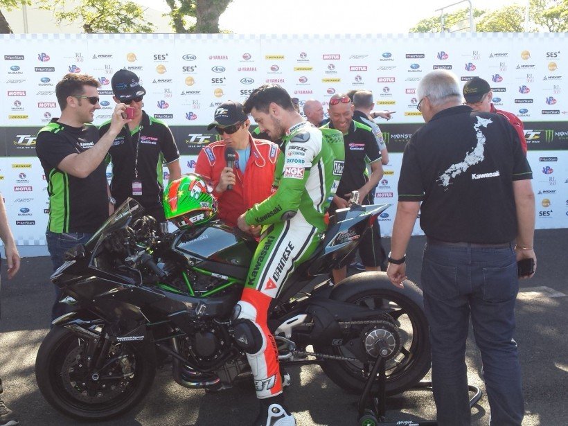 Ninja H2R Registers 206 mph Record at the Isle! [Video]