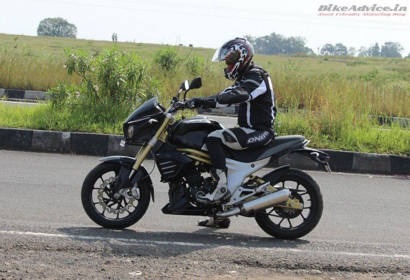 Mahindra Mojo Review- Pros, Cons, Engine, Video & Pics