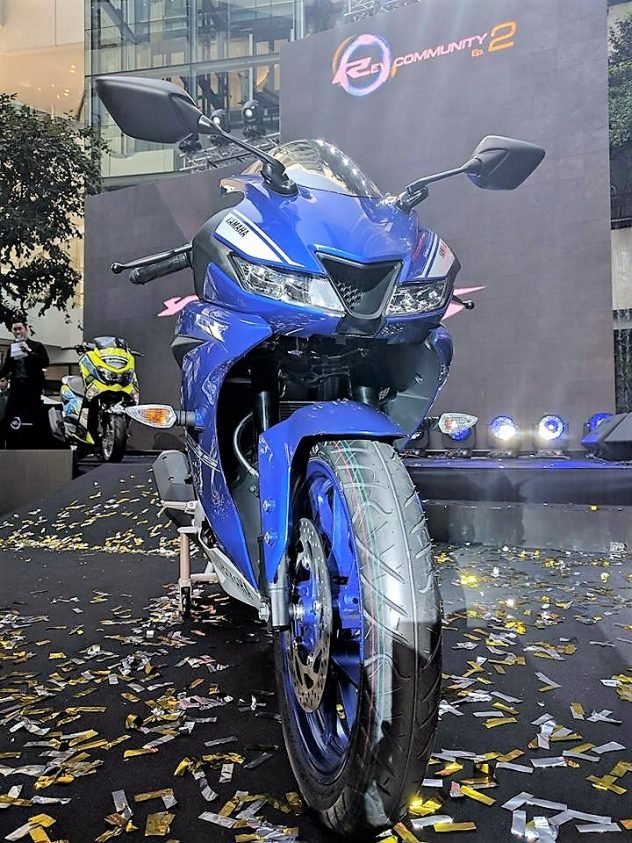 New 2017 Yamaha R15 V3 Pics Gallery