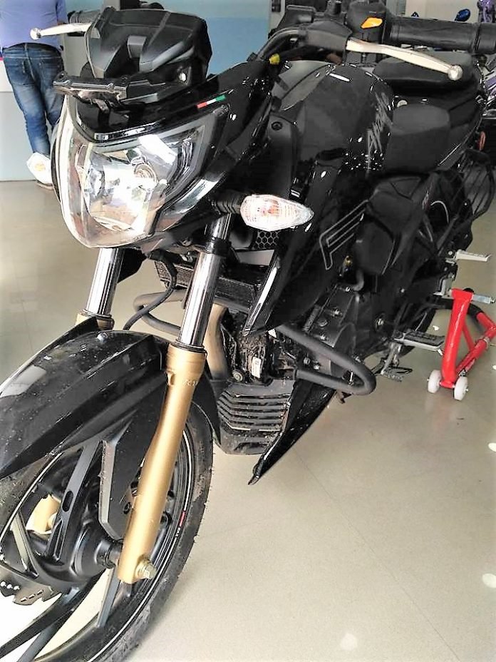 2017 Apache 200 BS4 (FI & Carb) Spy Pics, Launch, Changes