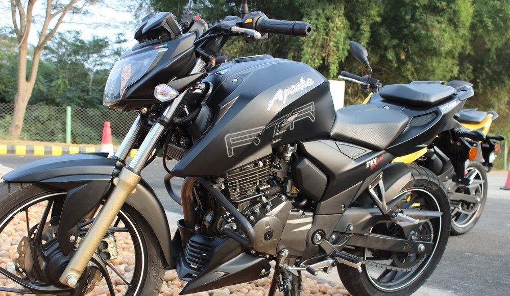 TVS Apache RTR 200 4V Review | Carb | Pirelli | Non ABS