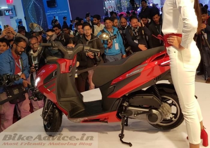 Maxi-Scooter Aprilia SXR160 Pics & First Look