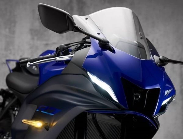 Check Out Yamaha R7 - in PICS