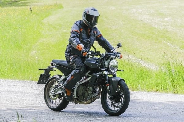SPIED: Next-Gen Vitpilen 401 Spotted First Time; Get Major Changes