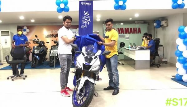 R15 V4 Accessories Revealed [w Price]; Deliveries Commence