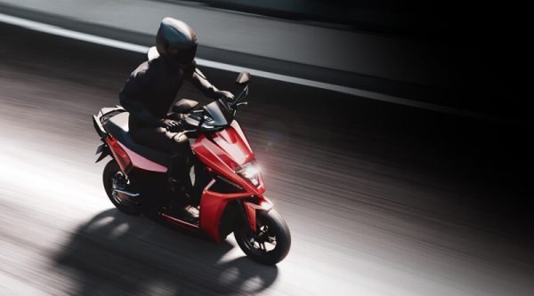 Simple ONE Launched with 300 Km Range Option at 1.45 Lakh