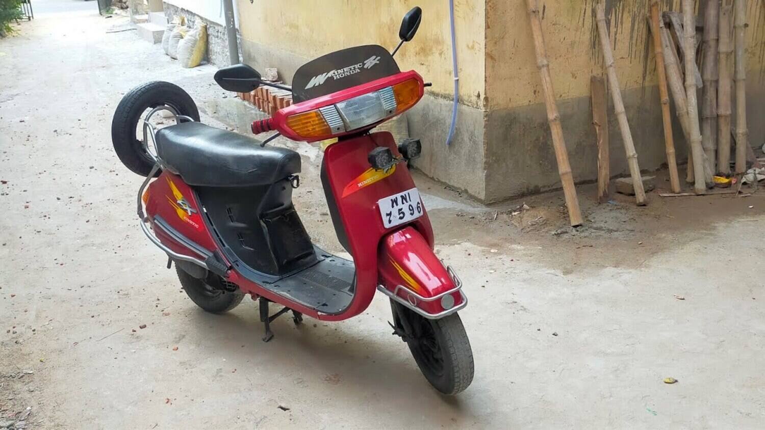 Upcoming Kinetic Electric Scooter Design Leaked - Details