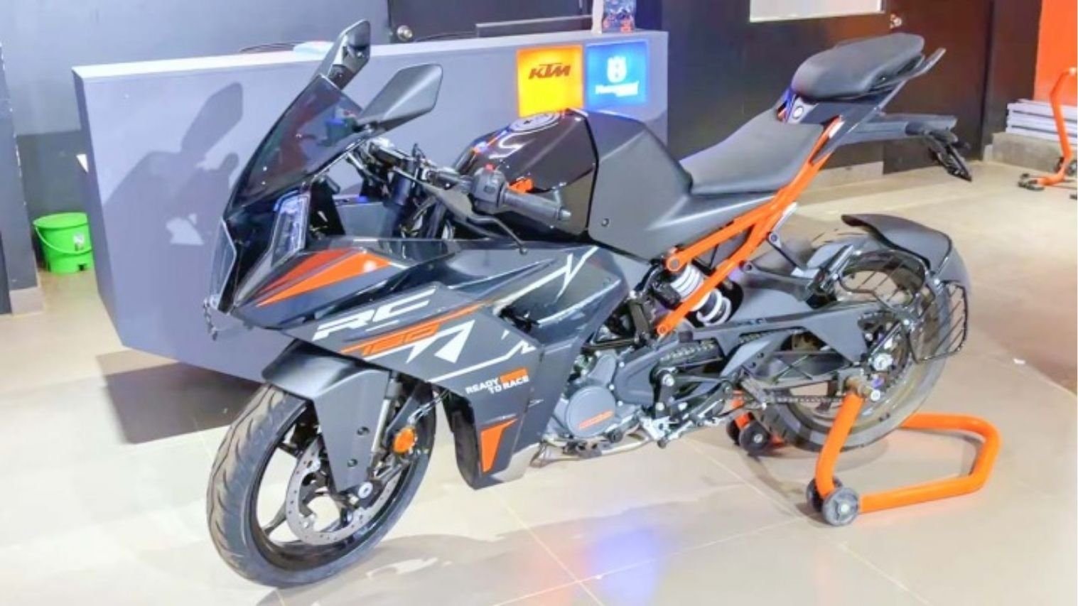KTM RC 160 Spotted at Dealership Ahead of Launch
