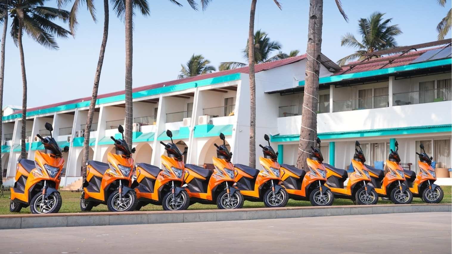 Simple Ultra Electric Scooter Launch Price Rs 2.35 Lakh - 400 Km Range
